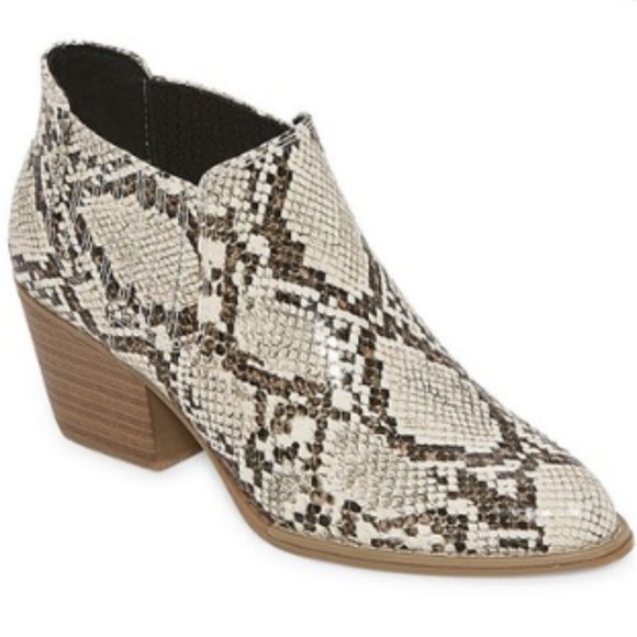 a.n.a | Shoes | Nwt Ana Womens Diablo Snake Skin Multicolored Booties ...